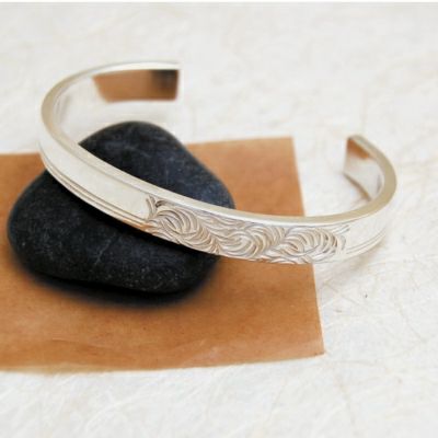 bangle | ichi{% category.comment_1 %}